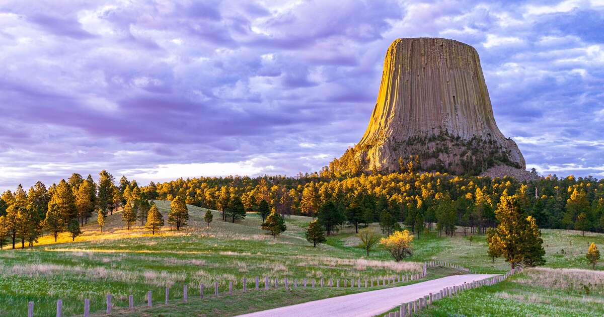 What is Devil's Tower: National Monument in Wyoming - Black Hawk Creek ...