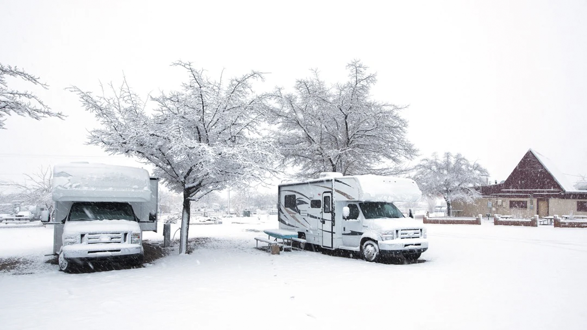 10 Best RVs for Winter Weather
